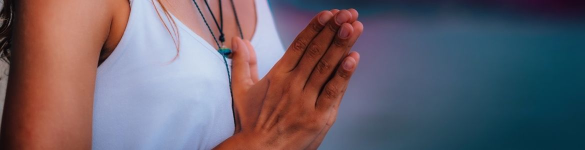 How to Prepare to Chant the Anusara Invocation - Anusara School of ...